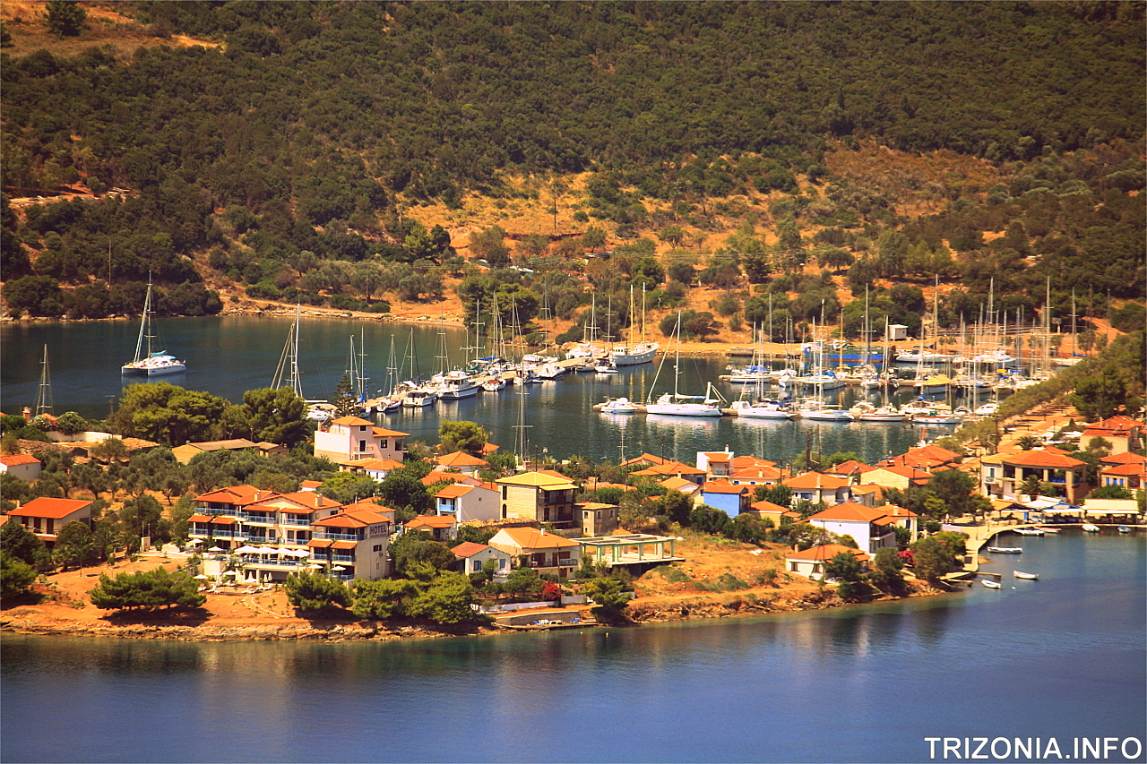 Trizonia Island - www.trizonia.info - Trizonia Island is a truly ...