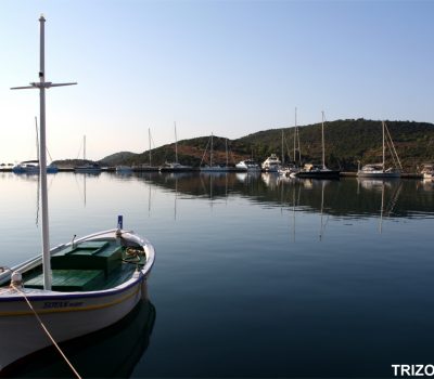 Trizonia Island - www.trizonia.info - Trizonia Island is a truly ...