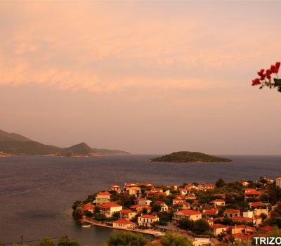 Trizonia Island - www.trizonia.info - Trizonia Island is a truly ...