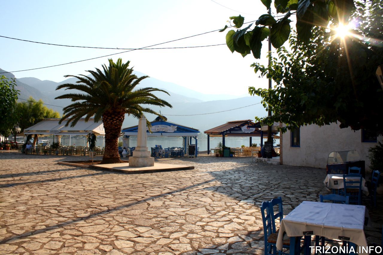 Trizonia Island - www.trizonia.info - Trizonia Island is a truly ...